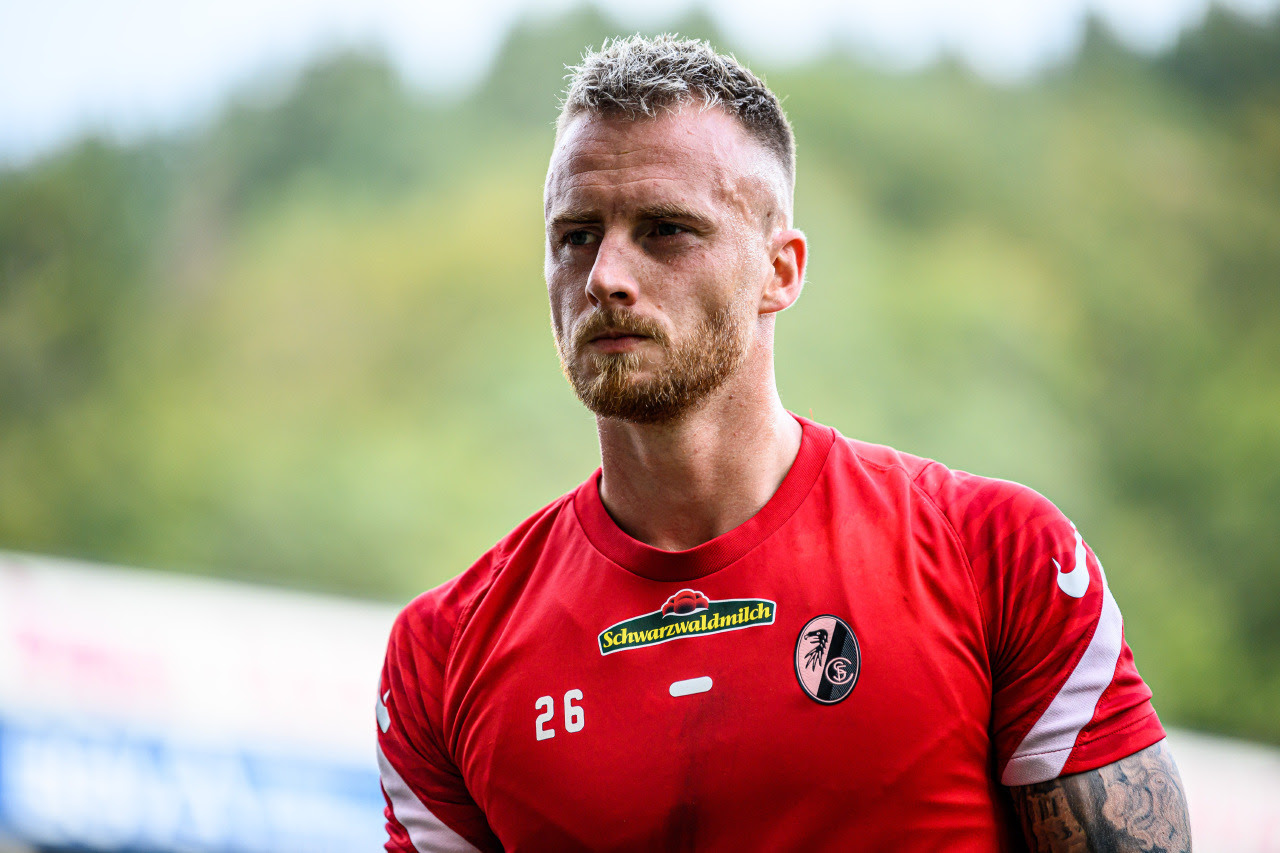 Mark Flekken: Freiburg’s No. 1 talks unbeaten start and crazy ...